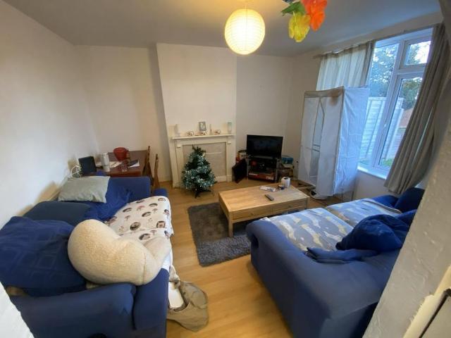 4 bedroom house to rent