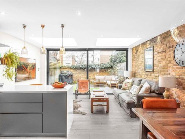 4 bedroom house to rent