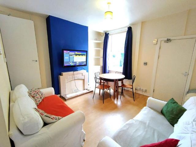 4 bedroom house to rent
