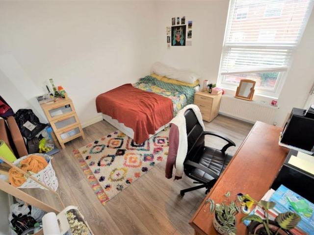 4 bedroom house to rent