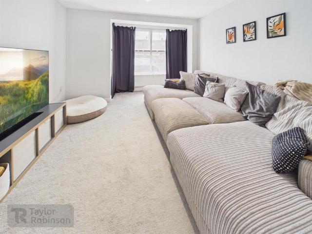 4 bedroom house to rent