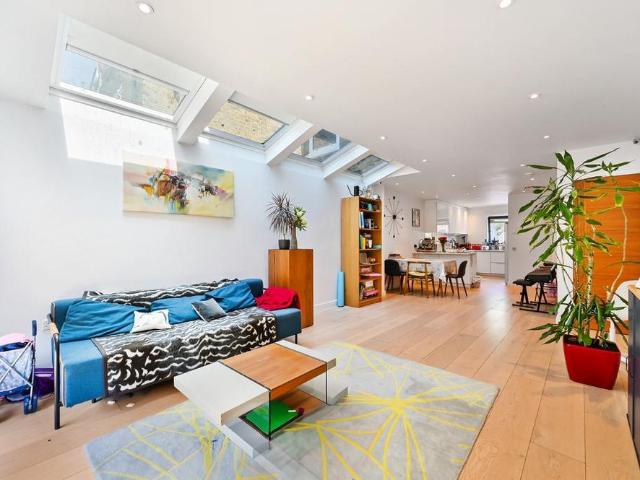 4 bedroom house to rent