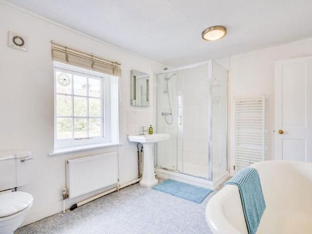 4 bedroom house to rent