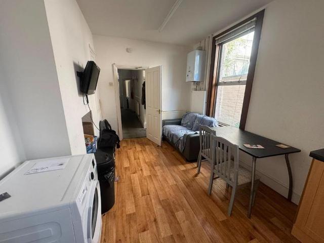 4 bedroom house to rent