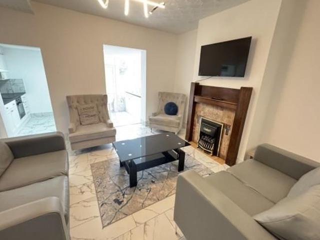 4 bedroom house to rent