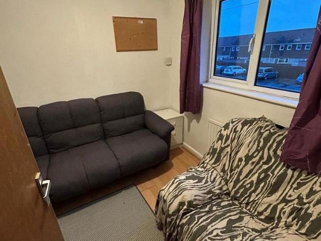 4 bedroom house to rent