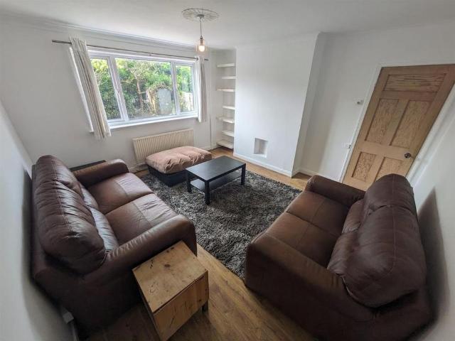 4 bedroom house to rent