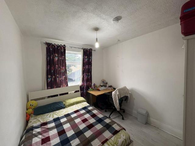 4 bedroom house to rent