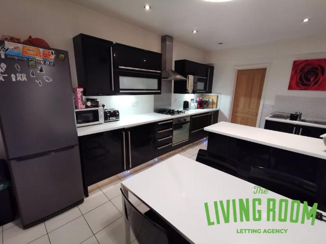 4 bedroom house to rent