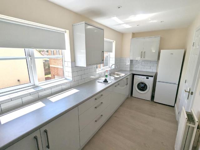 4 bedroom house to rent