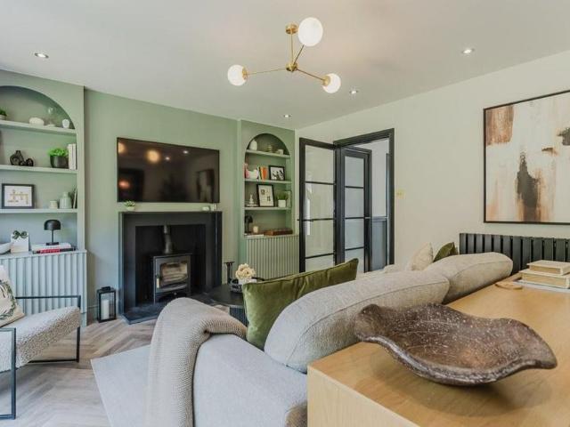 4 bedroom house to rent