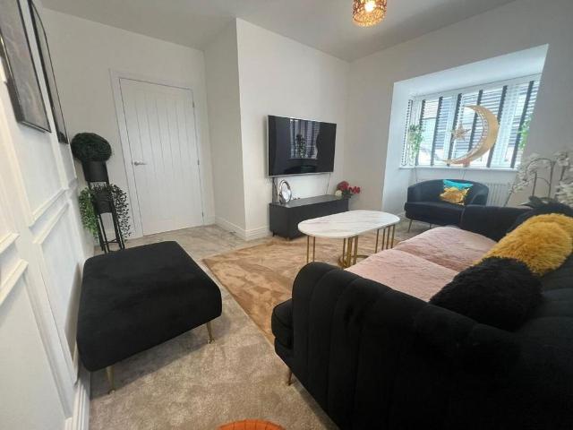4 bedroom house to rent
