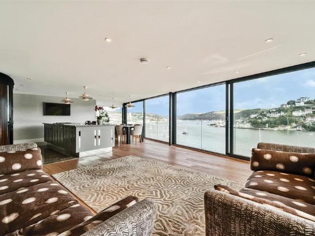 4 bedroom house to rent