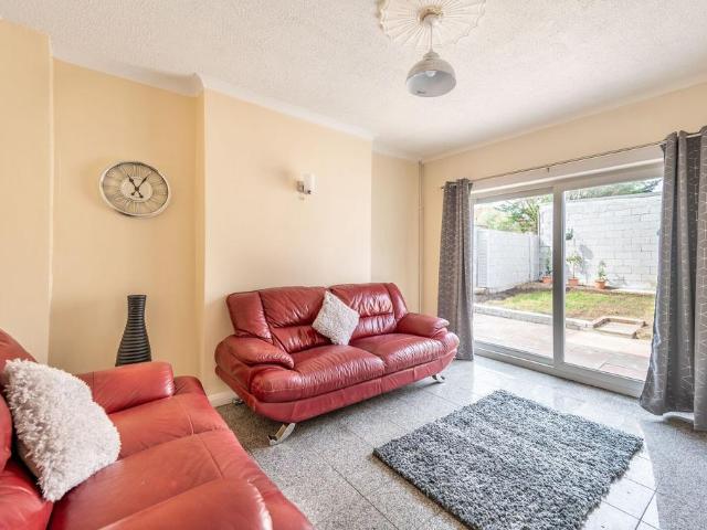 4 bedroom house to rent