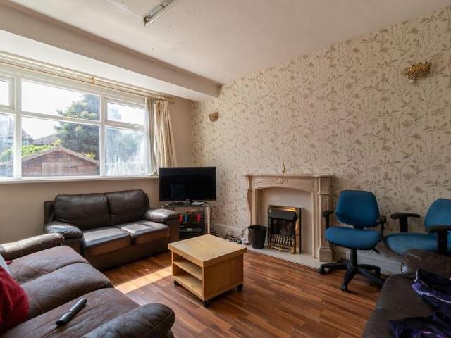 4 bedroom house to rent