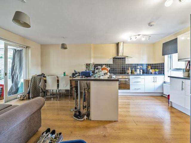 4 bedroom house to rent