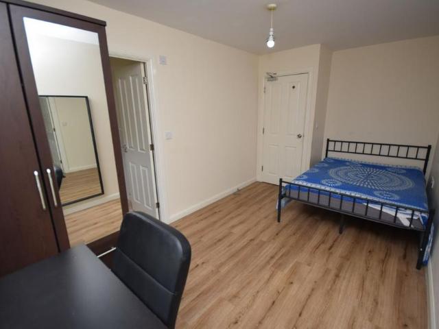 4 bedroom house to rent