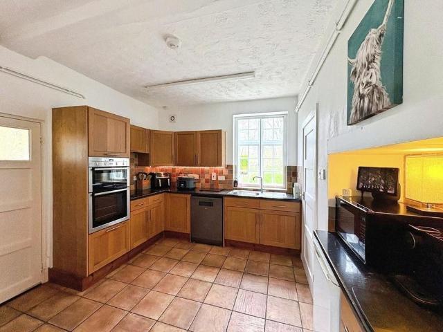 4 bedroom house to rent