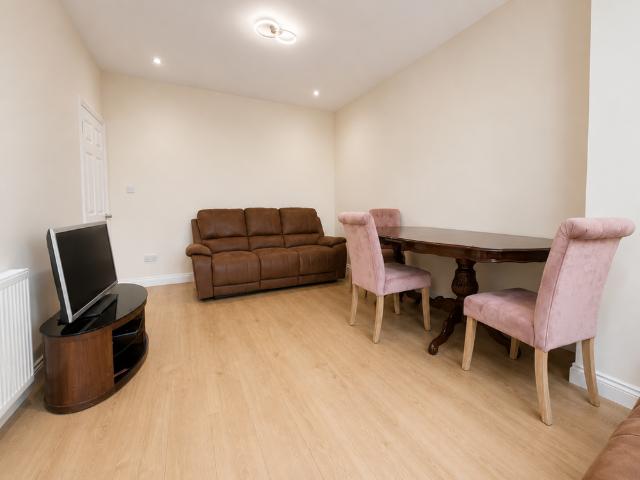 4 bedroom house to rent