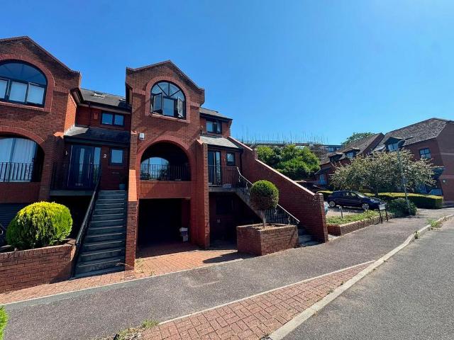 4 bedroom house to rent