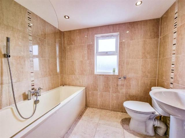 4 bedroom house to rent