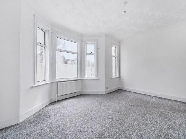 4 bedroom house to rent