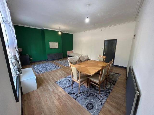 4 bedroom house to rent