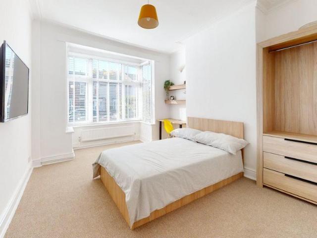 4 bedroom house to rent