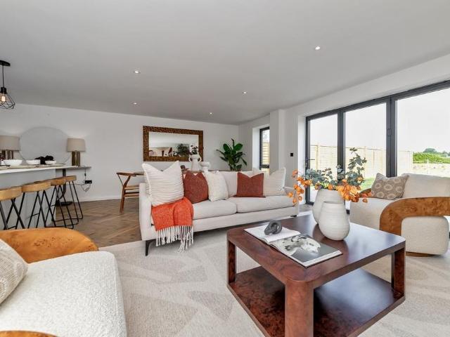 4 bedroom house to rent