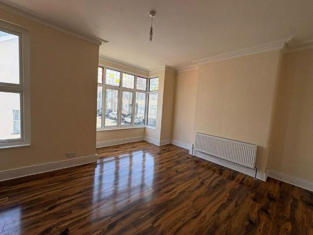 4 bedroom house to rent