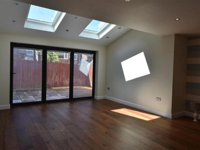 4 bedroom house to rent
