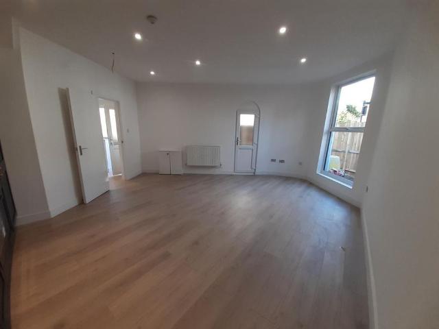 4 bedroom house to rent