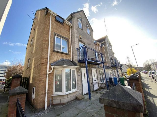 4 bedroom house to rent