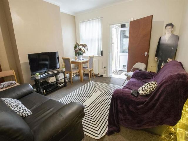 4 bedroom house to rent
