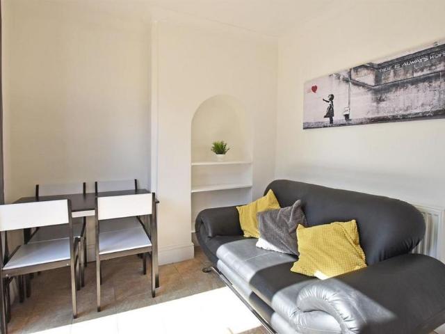 4 bedroom house to rent