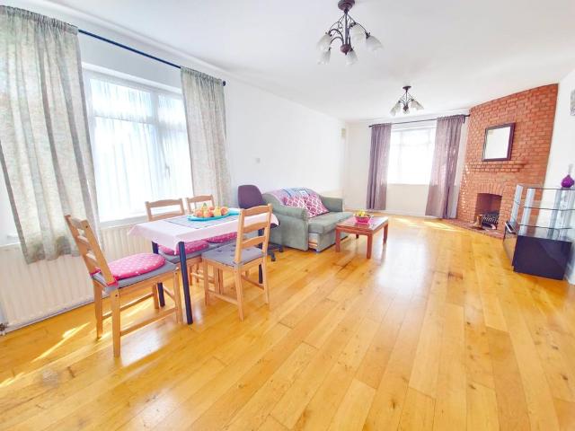 4 bedroom house to rent