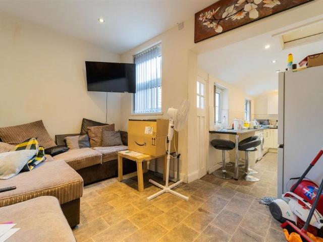 4 bedroom house to rent