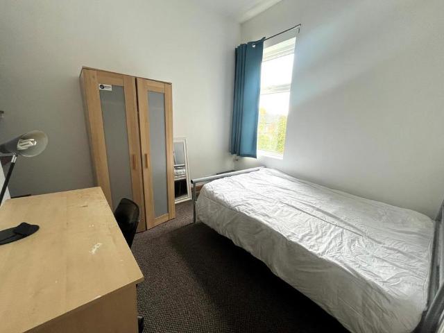 4 bedroom house to rent