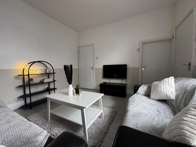 4 bedroom house to rent