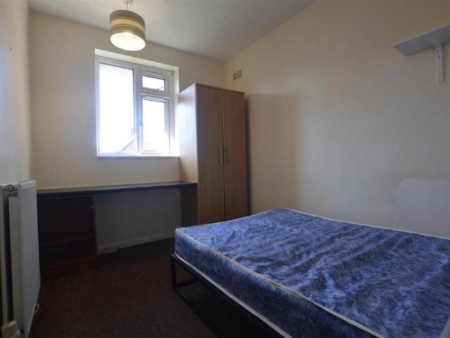 4 bedroom house to rent