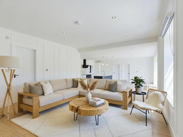 4 bedroom house to rent