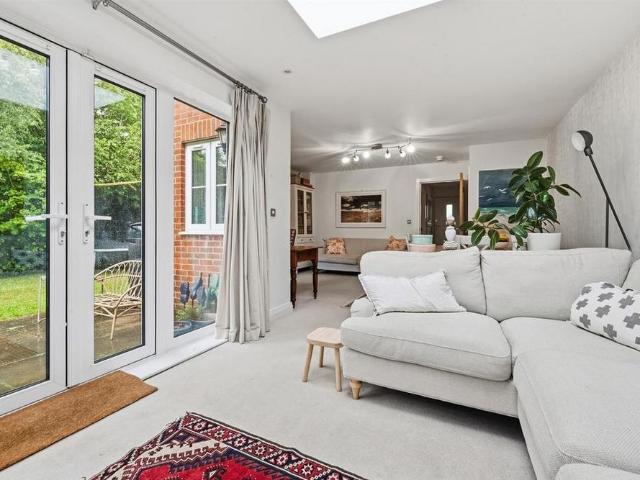 4 bedroom house to rent