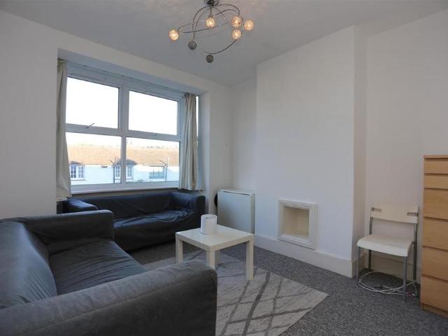 4 bedroom house to rent