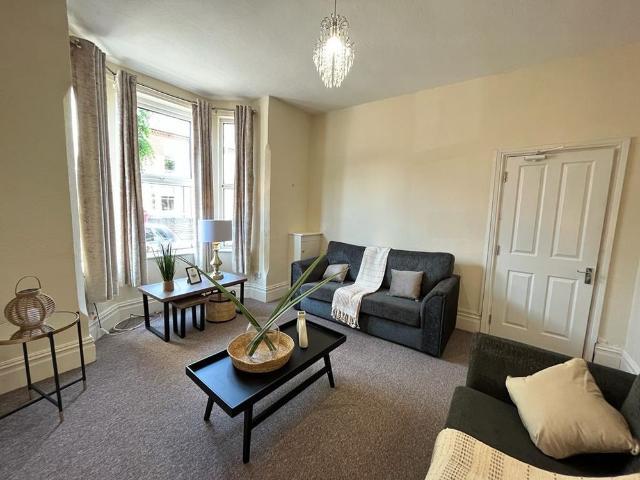 4 bedroom house to rent