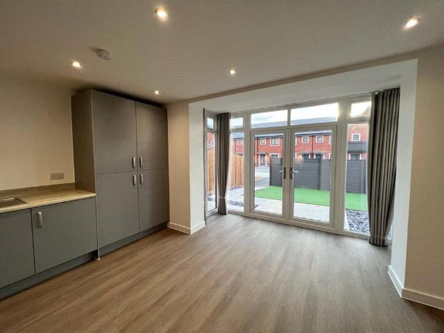4 bedroom house to rent