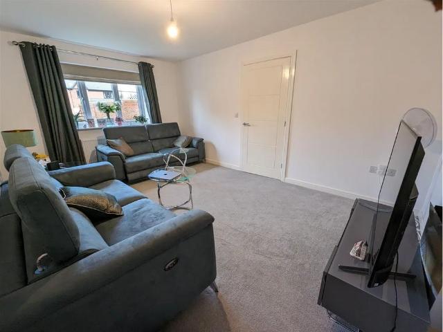 4 bedroom house to rent