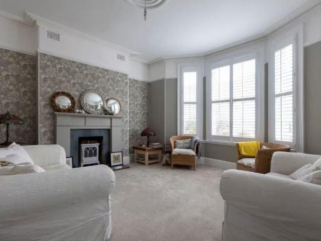 4 bedroom house to rent