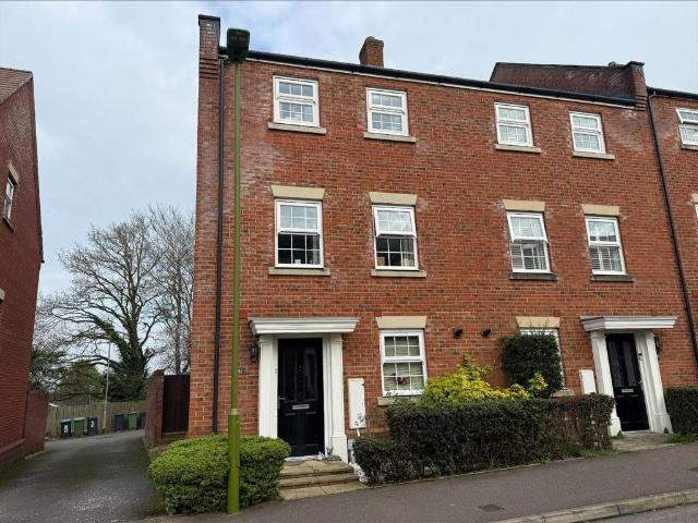 4 bedroom house to rent