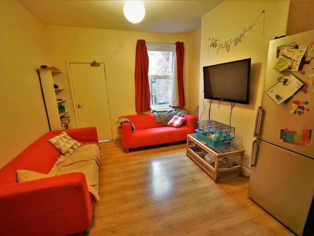 4 bedroom house to rent