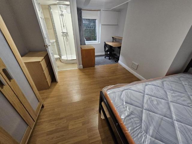 4 bedroom house to rent